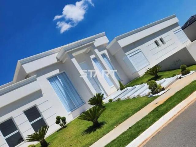 LINDA CASA DE CONDOMÍNIO