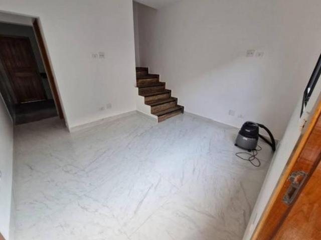 LINDA CASA DE CONDOMÍNIO COM 2 DORMITÓRIOS!