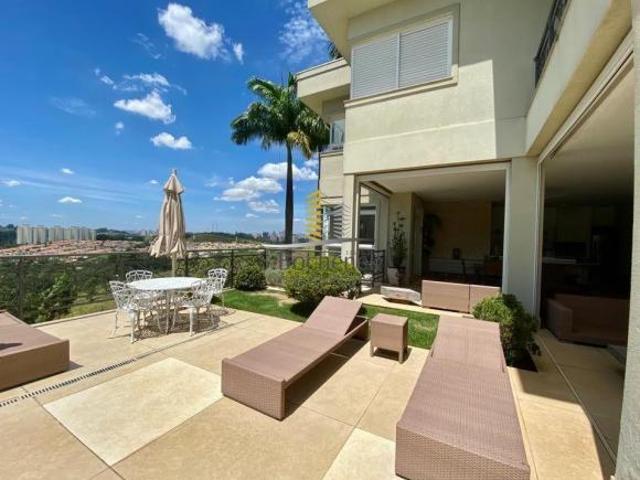 Linda casa de condomínio à venda com elevador e vista para o verde  1.000m2
