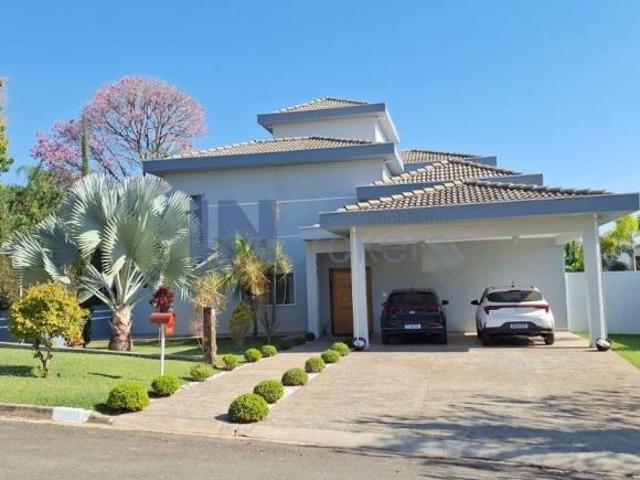 Linda Casa de Condomínio à Venda em Itupeva SP, Residencial dos Lagos: 3 Quartos, 2 Suítes, 2 Salas