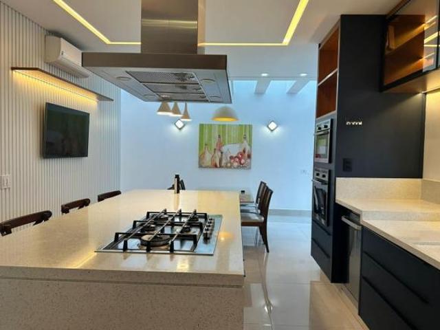Linda casa de condomínio mobiliada para venda em Arujá SP