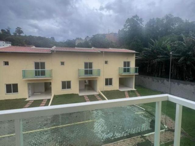 Linda Casa de Condomínio para Venda
