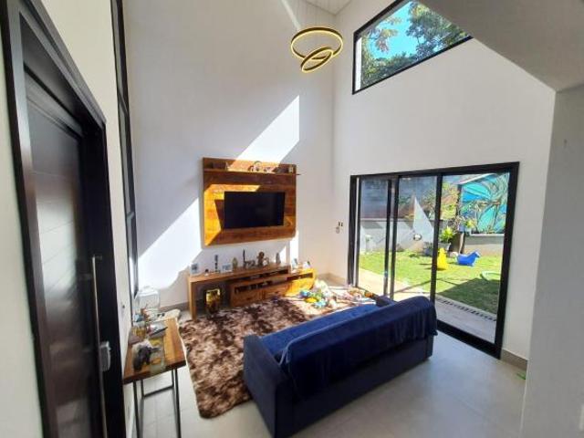 Linda casa de condomínio para venda em Arujá SP