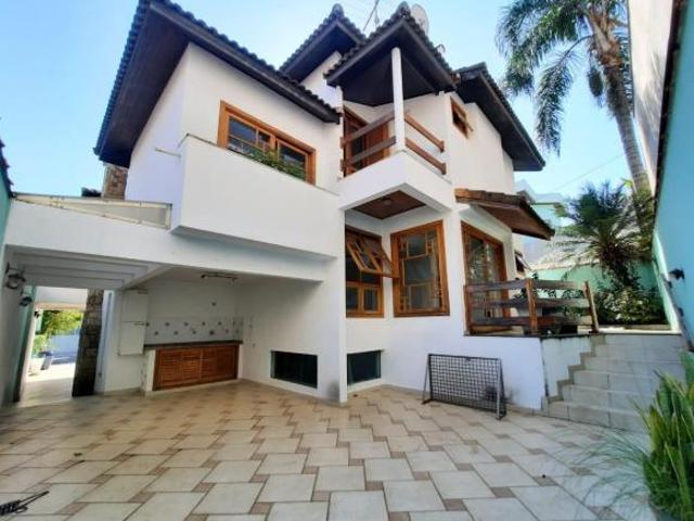 Linda casa de condomínio para venda em Arujá SP