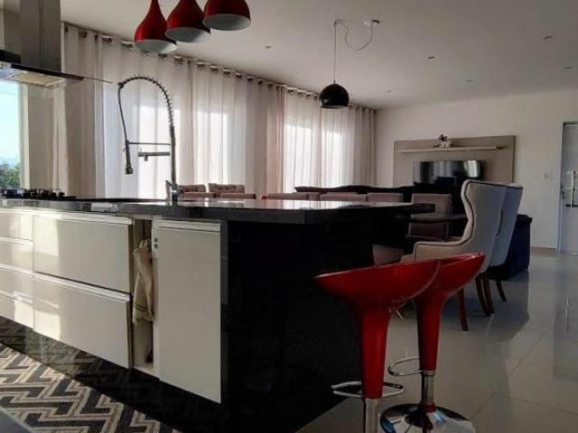 Linda casa de condomínio para venda em Santa Isabel SP
