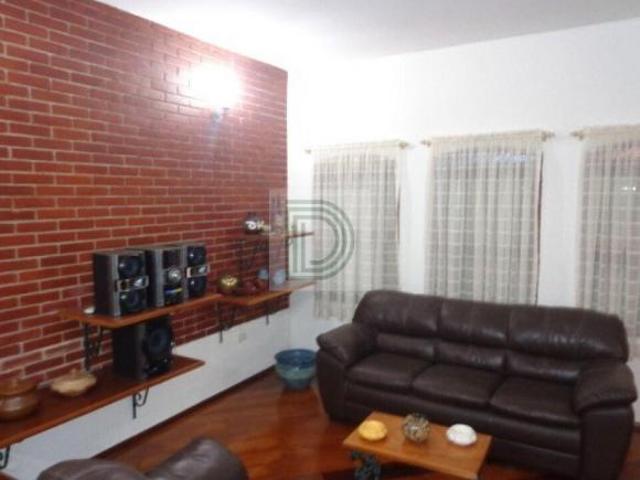 Linda casa de dois dormitórios sendo 2 suítes!
