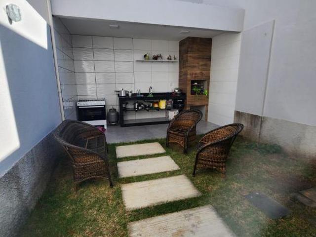 Linda casa de dois quartos em pedro leopoldo