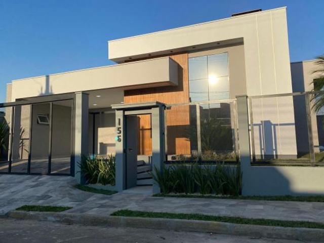 Linda casa de esquina no BAirro Centenário em Sapiranga