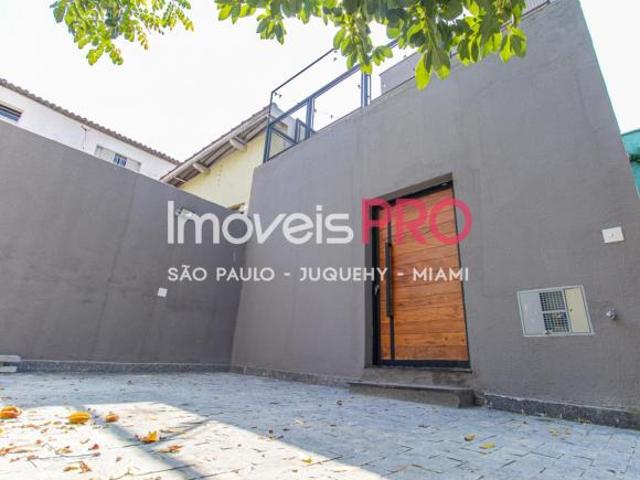 Linda casa de vila nova na Vila Mariana