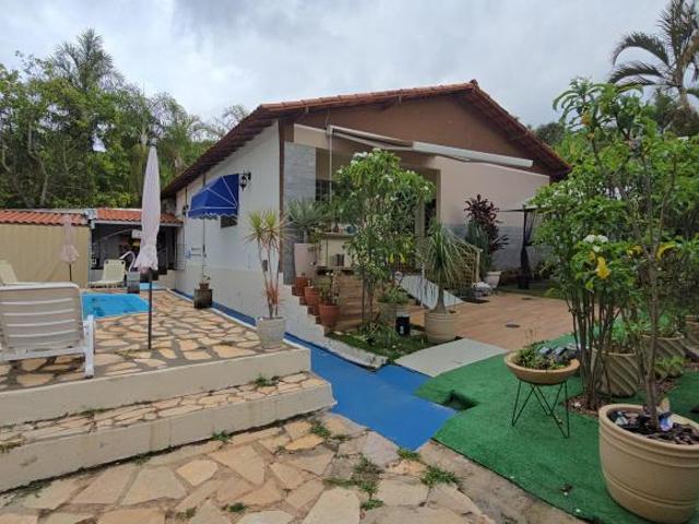 Linda casa de 2 quartos mais 1 escritório