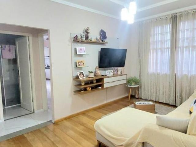 LINDA CASA DE 3 DORMITÓRIOS REFORMADA COM SALÃO DE FESTAS