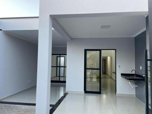 Linda Casa de 3 quartos à Venda no Bairro Vergani em Pouso Alegre MG