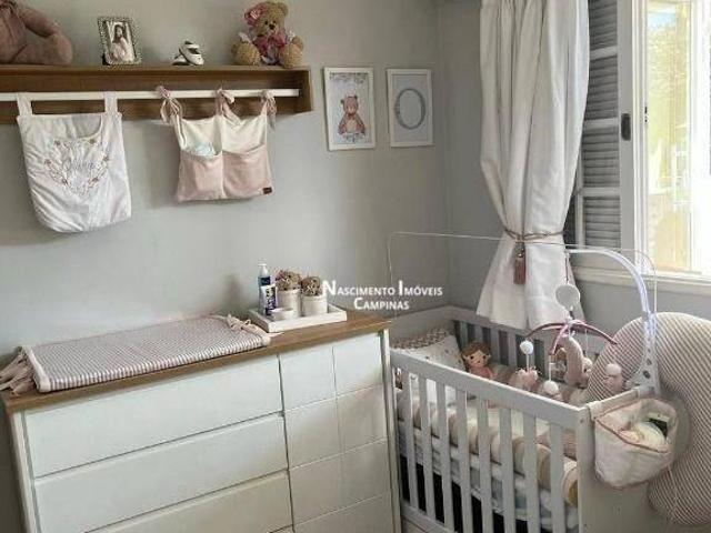 Linda casa de 3 quartos e 2 garagens no Outeiro dos Ipês por R$ 1.390.000,00