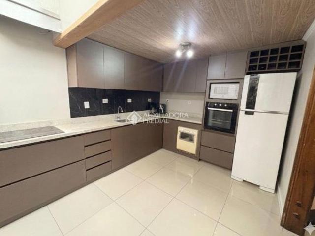 Linda casa de 3 quartos reformada à venda no bairro Rio Branco