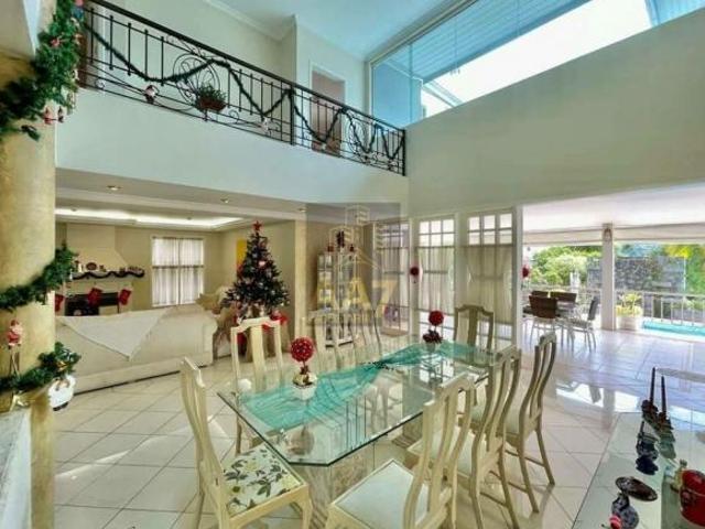 Linda casa de 4 suítes no São Paulo II