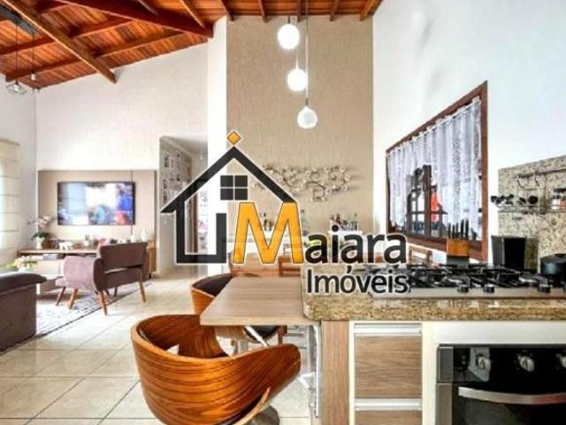 LINDA CASA DISPONÍVEL PARA VENDA NO PEREQUÊ AÇÚ!