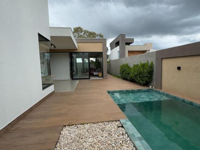 Linda casa Exclusiva no CABV 4 QTS