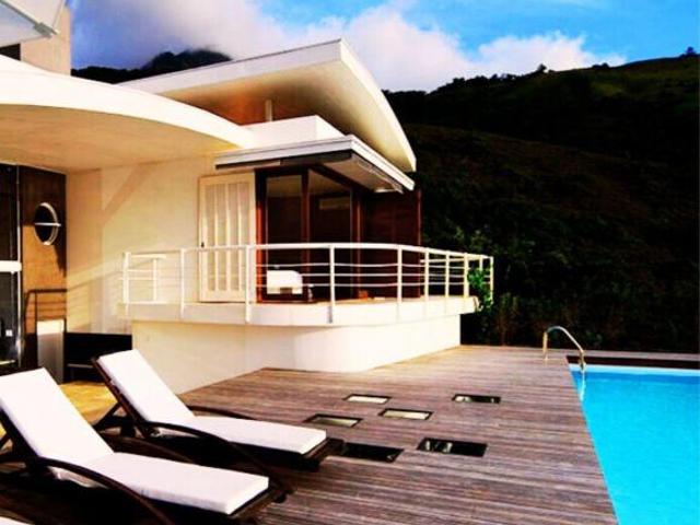 Linda Casa Exuberante em Ilhabela
