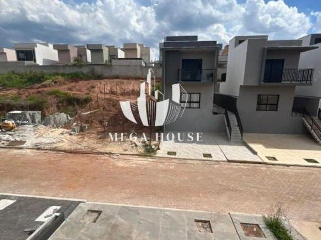 LINDA CASA EM ÓTIMO CONDOMÍNIO FECHADO!