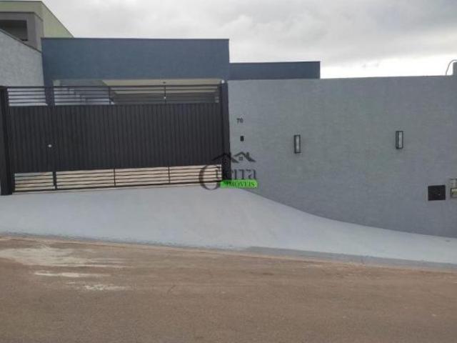 Linda casa em Atibaia