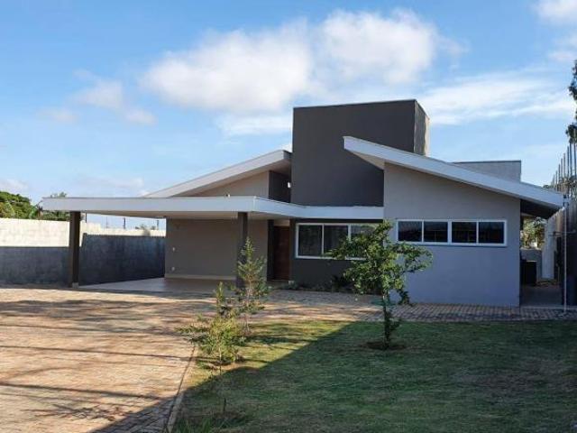 Linda Casa em Chácara