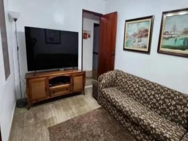 Linda Casa em Chácara Inglesa com 200 m²!
