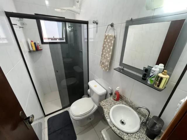 Linda Casa em Condomínio Fechado