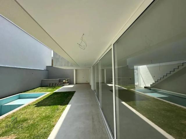 Linda Casa em Condomínio no Campo Belo