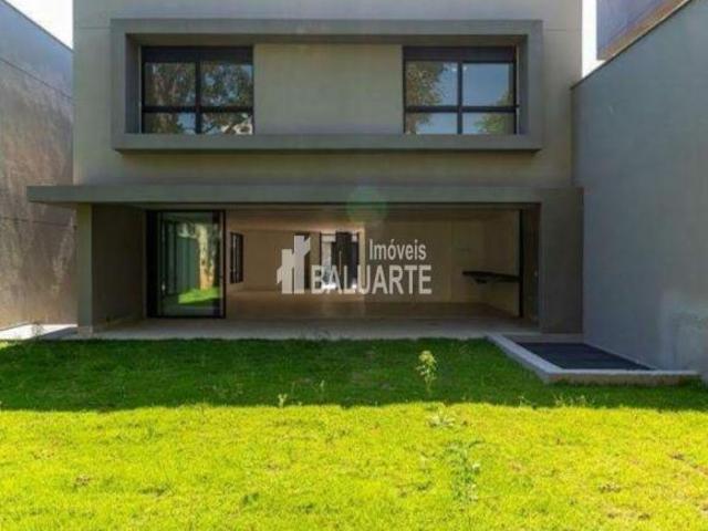 Linda Casa em Condominio!