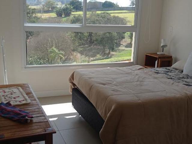 Linda casa em condomínio