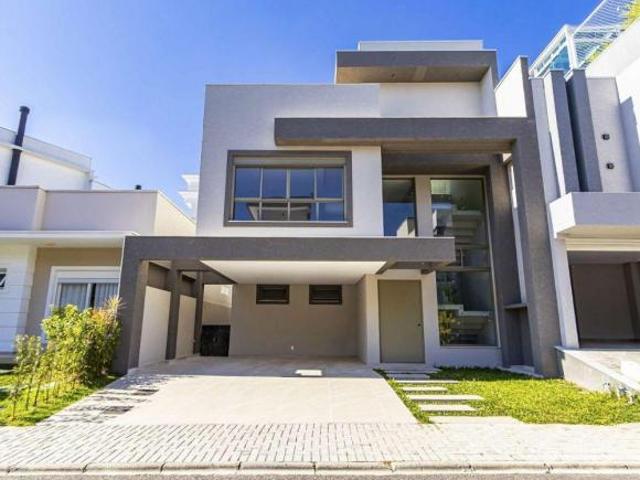 Linda casa em condomínio com 03 suítes no Uberaba