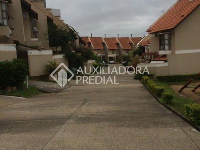 LINDA CASA EM CONDOMINIO COM 3 QUARTOS SUITE PATIO 2 VAGAS E PISCINA