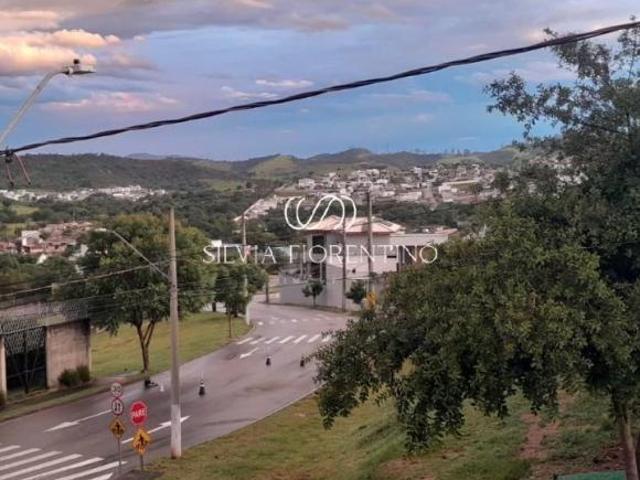 Linda Casa em Condomínio à Venda em Taubaté SP 3 Quartos, 3 Suítes, 1 Sala, 4 Banheiros, 2 Vagas de