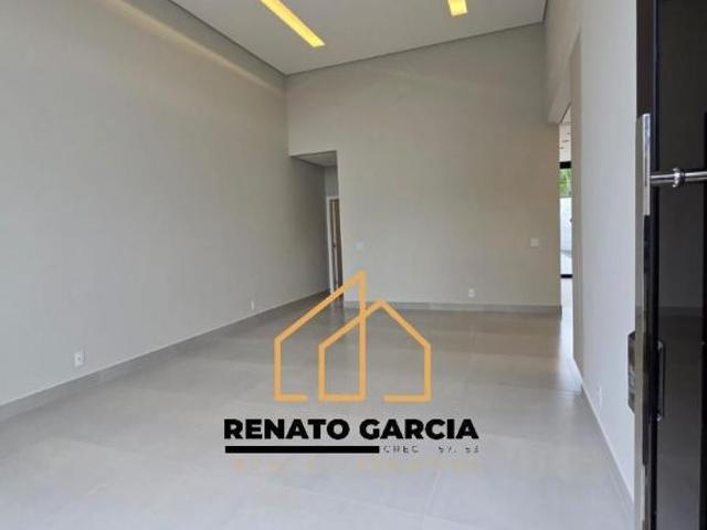 Linda Casa em Condomínio à Venda em Indaiatuba SP, no Residencial Milano! 3 suítes, 2 salas, 5 banhe