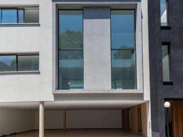 Linda Casa em Condomínio à Venda em São Paulo SP 4 Quartos, 4 Suítes, 6 Banheiros, 4 Vagas de Gara