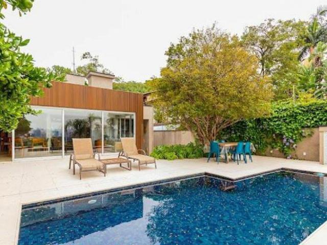 Linda Casa em Condomínio à Venda em São Paulo SP, Jardim Guedala: 3 Quartos, 3 Suítes, 5 Banheiros