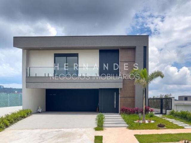 Linda Casa em Condomínio à Venda em Santana de Parnaíba SP,4 quartos, 4 suítes, 1 sala, 6 banheiros