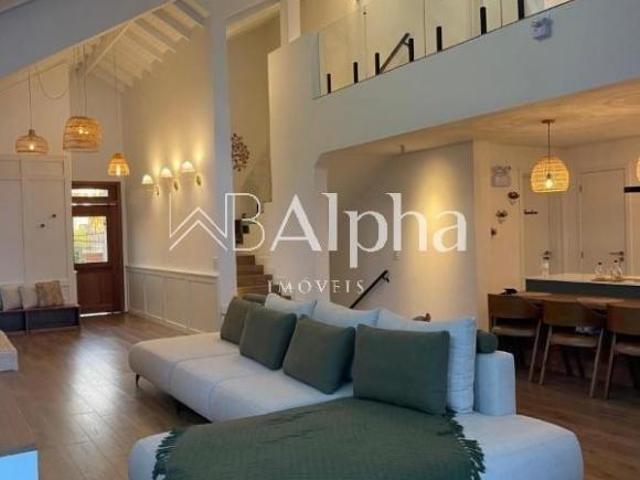 Linda casa em condomínio à venda no Residencial 11 em Alphaville Santana de Parnaíba SP