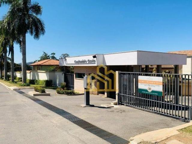 Linda casa em condomínio alto padrão
