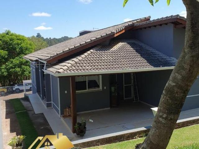 Linda! Casa em condomínio Garças Atibaia/SP