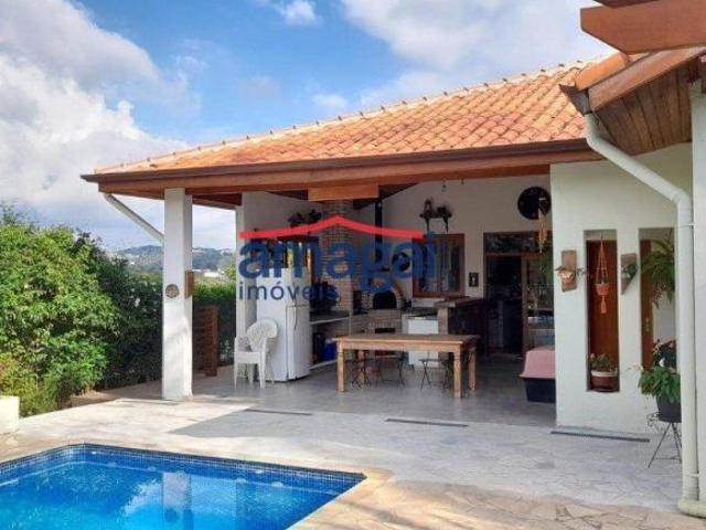 Linda Casa em Condomínio em Igaratá