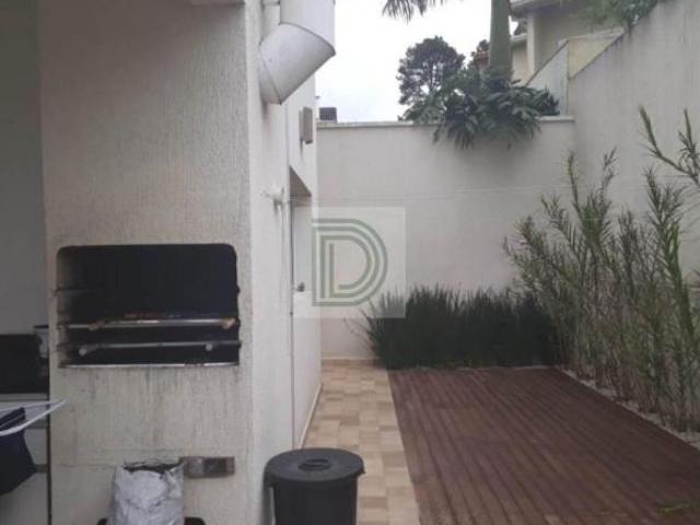 LINDA CASA EM CONDOMÍNIO FECHADO 4 SUITES