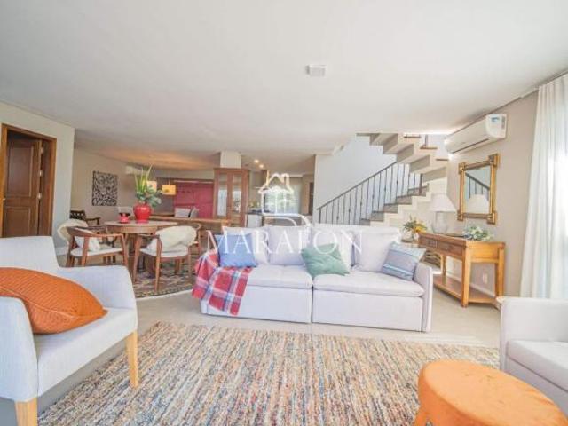 LINDA CASA EM CONDOMINIO FECHADO!