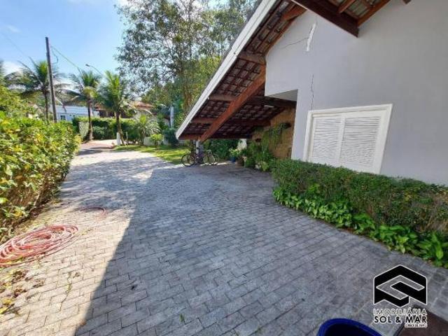 LINDA CASA EM CONDOMÍNIO FECHADO!