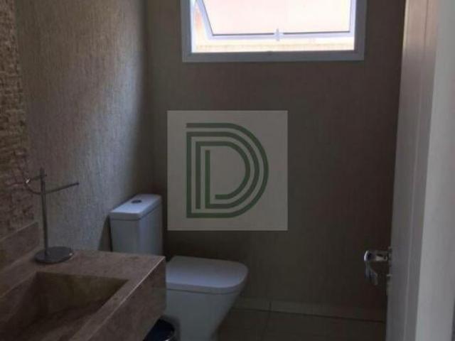 Linda Casa em Condomínio Fechado 310 m² de Área Útil