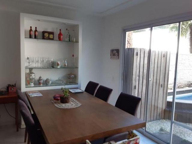 Linda casa em condomínio fechado, 365m² em Vila Albertina