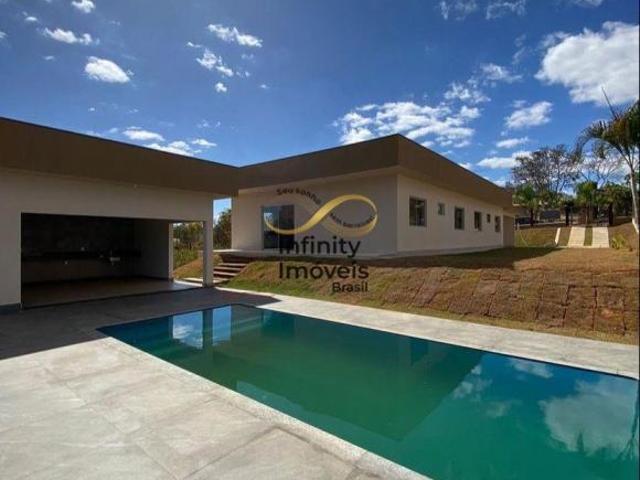 LINDA CASA EM CONDOMÍNIO FECHADO. VALE DO LUAR JABOTICATUBAS