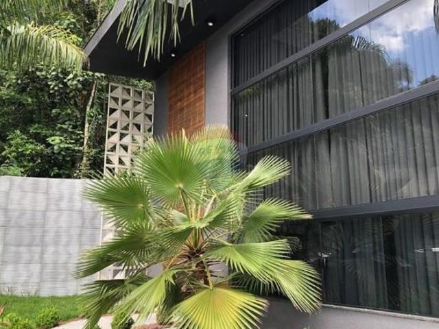 Linda Casa em condomínio horizontal!