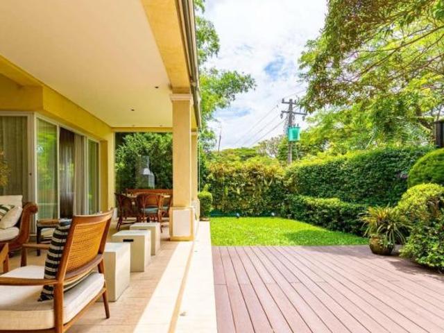 Linda Casa em Condominio Jardim Petrópolis 502m²!