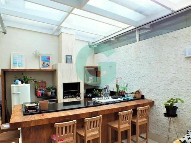Linda Casa em Condomínio no Coração da Granja Julieta! Próximo ao Parque Severo Gomes!